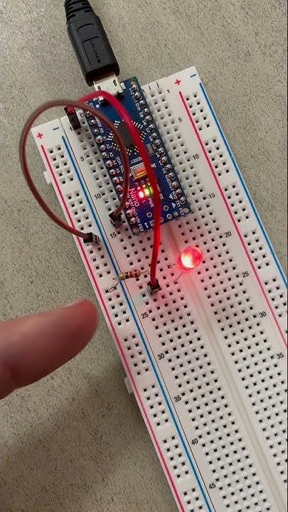Blinking light arduino - YouTube