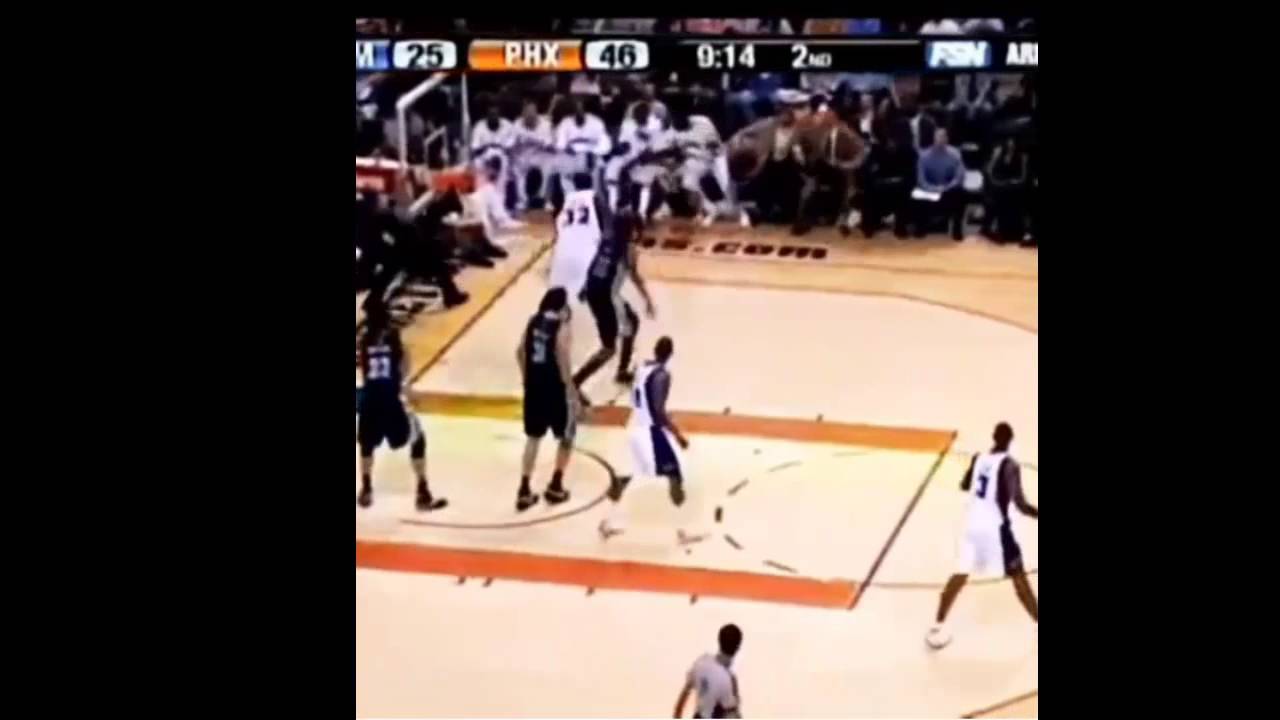 Funniest & Best Vines - Shaq clears the bench - YouTube