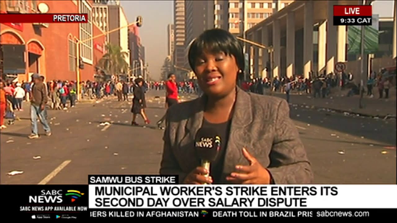 SAMWU bus strike | Municipal worker's strike enters second day - YouTube
