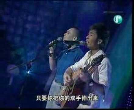 Edwin Khoo and Chen Wei Lian S-Pop - YouTube