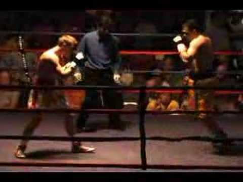 Jeremy Flores professional boxing debut (tko) 1st round - YouTube