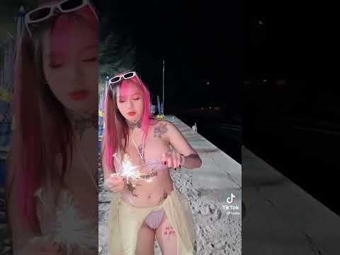 น่ารักเซ็กซี่ขนาดนี้อดใจไหวหรอ txxks #shorts #bikini #onlyfans