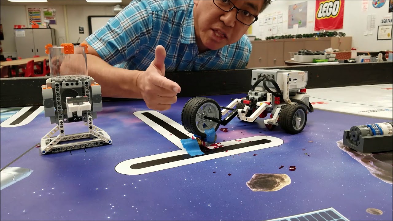"Mr. Hino's Christmas Light Bulb Break With A LEGO EV3 Robot Saying ...
