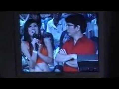 WOWOWEE, girl sings!!! - YouTube