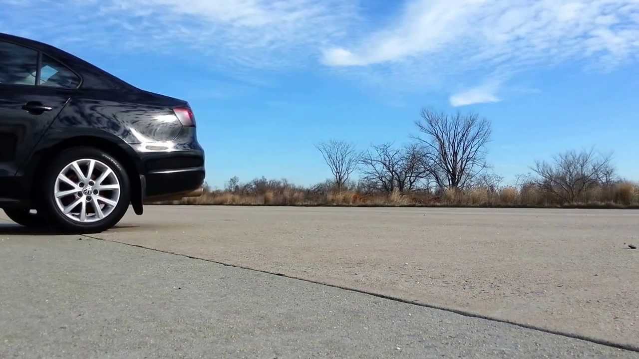 Volkswagen jetta mk6 playing VDUB exhaust system - YouTube