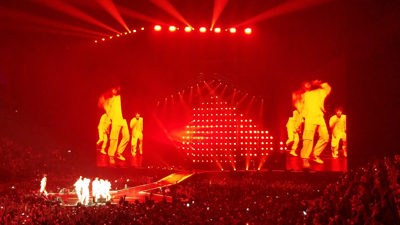 181009 HD 4K Mic Drop- BTS London Concert (방탄소년단) @ O2 arena Day 1 LOVE ...