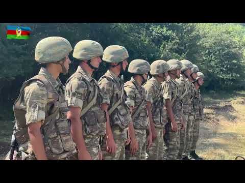 Düşərgə toplanışına cəlb edilən kursantlarla praktiki məşğələlər keçirilir