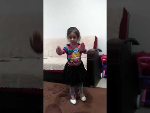 güzel oynayan kız