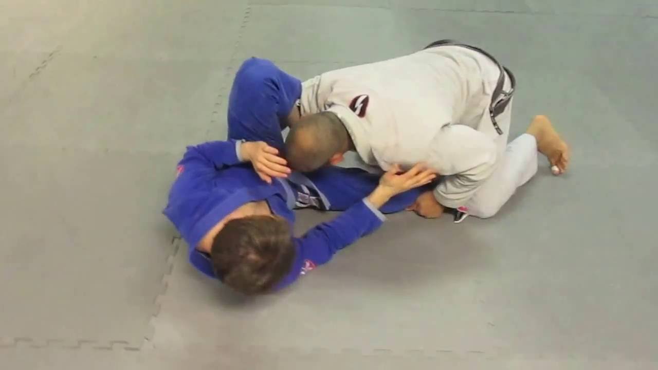 BJJ Technique: Over Under Pass (Over Over Pass) To a Leg Drag - YouTube