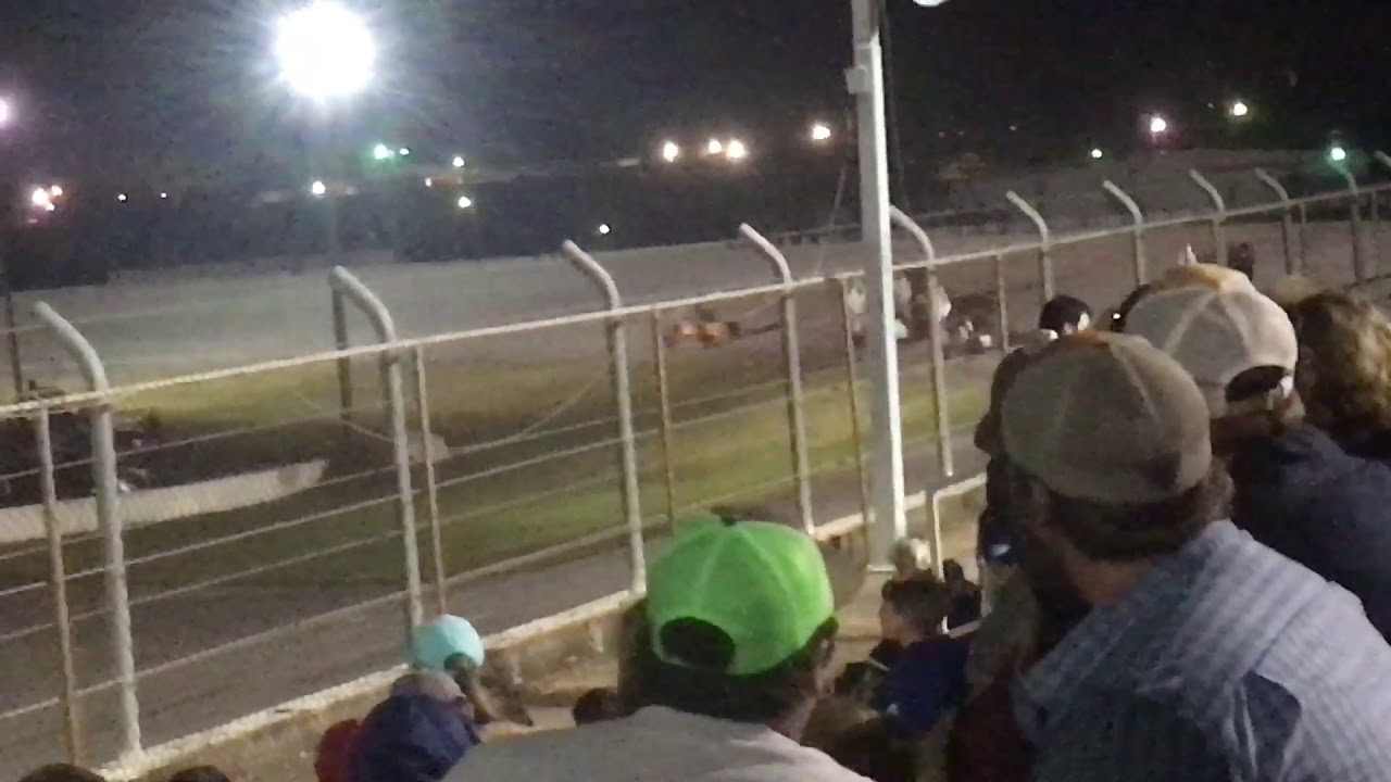 Sprint Cars at Mobile International Speedway - YouTube