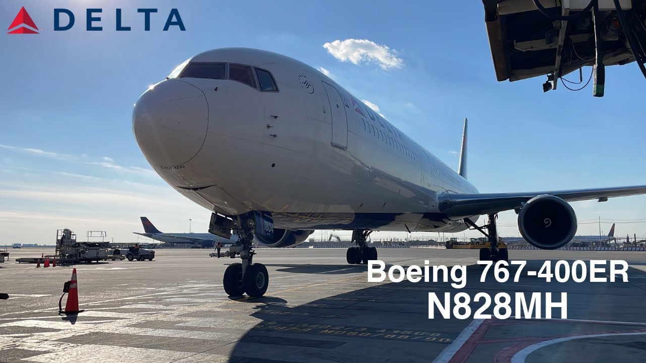 Delta Airlines: Boeing 767-400ER arriving into B26 at JFK Airport - YouTube