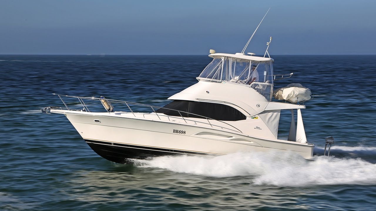 Riviera 37 Flybridge - YouTube