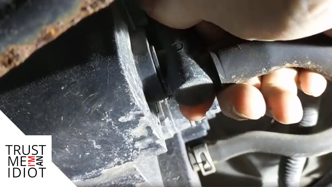 How to change the EVAP Control Valve on a 2004-2010 Infiniti M35/M45 ...