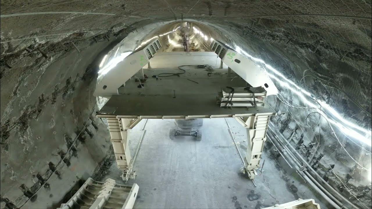 [Chantier] Tunnel SMP4 Lyon-Turin - Montage de l'outil coffrant mobile - Eiffage Génie Civil ...