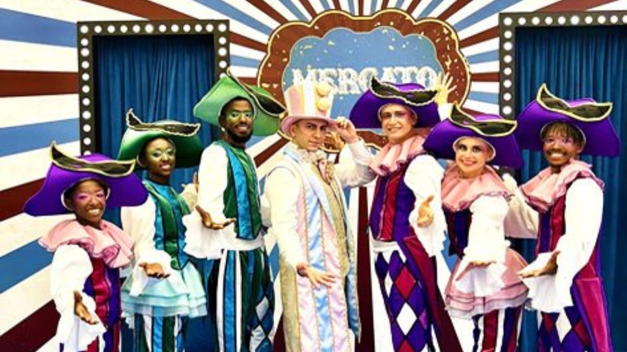 Circus Show in Mercato Mall 2024 with Free Kids Slide Fun Shows - YouTube