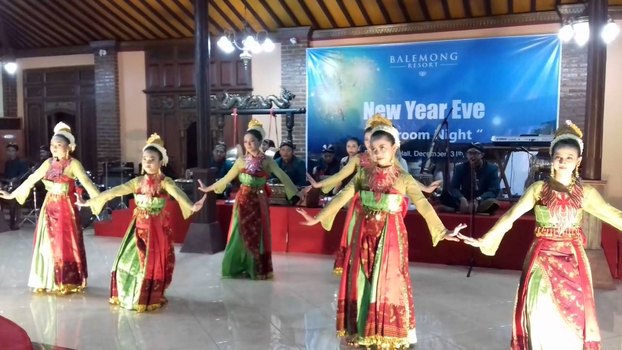 Tari Medle PKB ( Pusat Kesenian Balemong ) Manipuri , Incling , Topeng ...