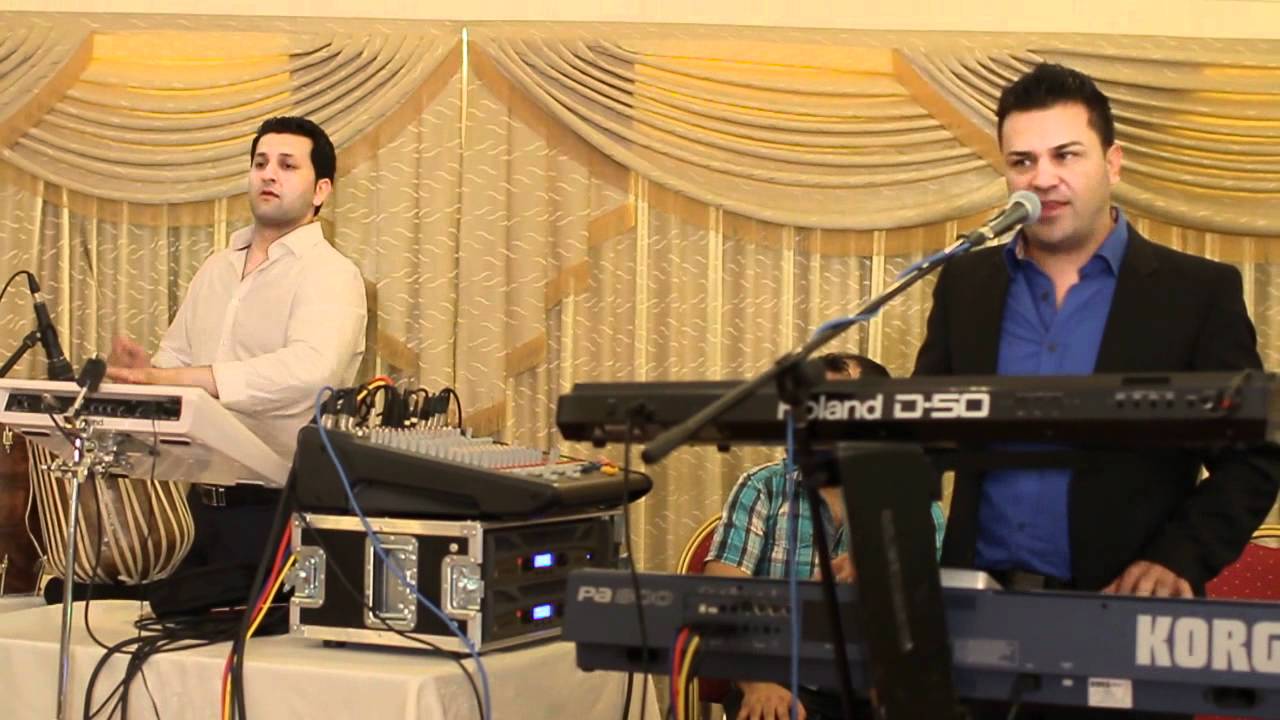 Pashto afghan song Ramin Atash and Shaf Hanif Live performance - YouTube
