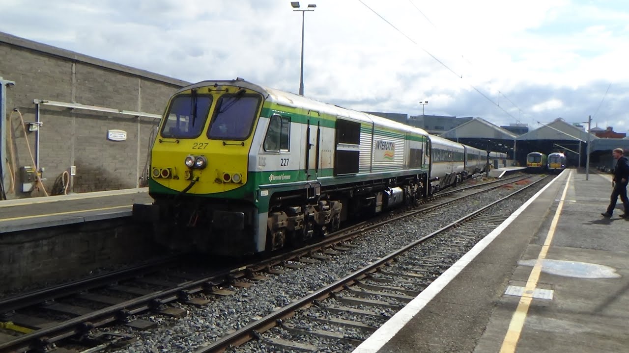 IE 201 Class loco 227 + Enterprise Train - Dublin Connolly 19/8/15 ...