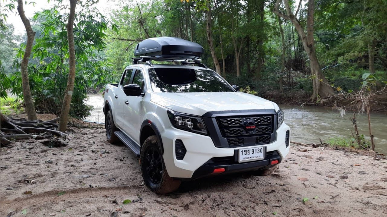 รีวิว Nissan Navara Pro-4X - YouTube