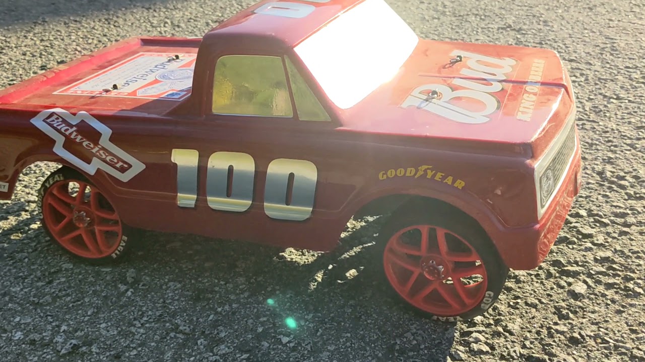 ARRMA NASCAR C10 3S TRUCK - YouTube