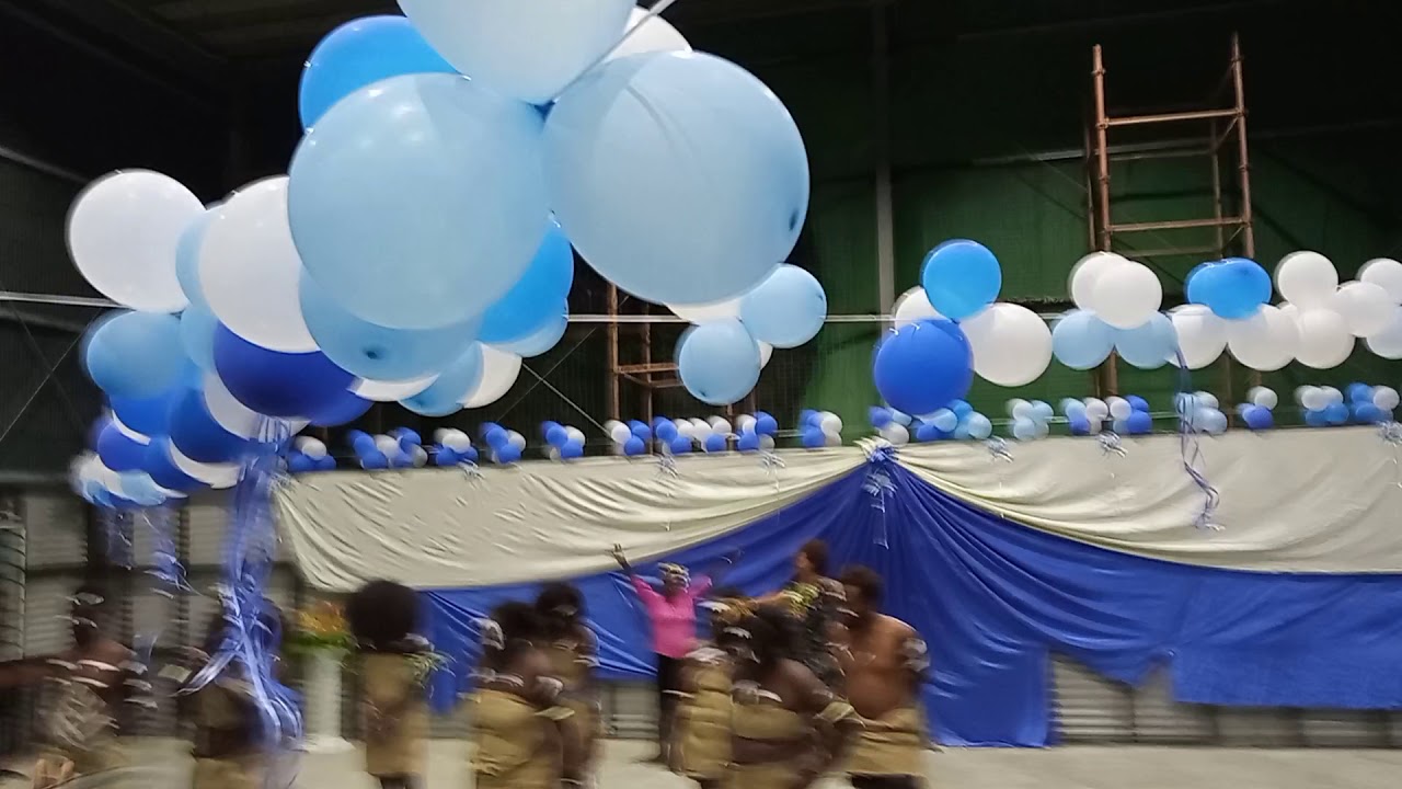 LAURU KUVOJO LIVE ENTERTAINMENT @SINU. - YouTube