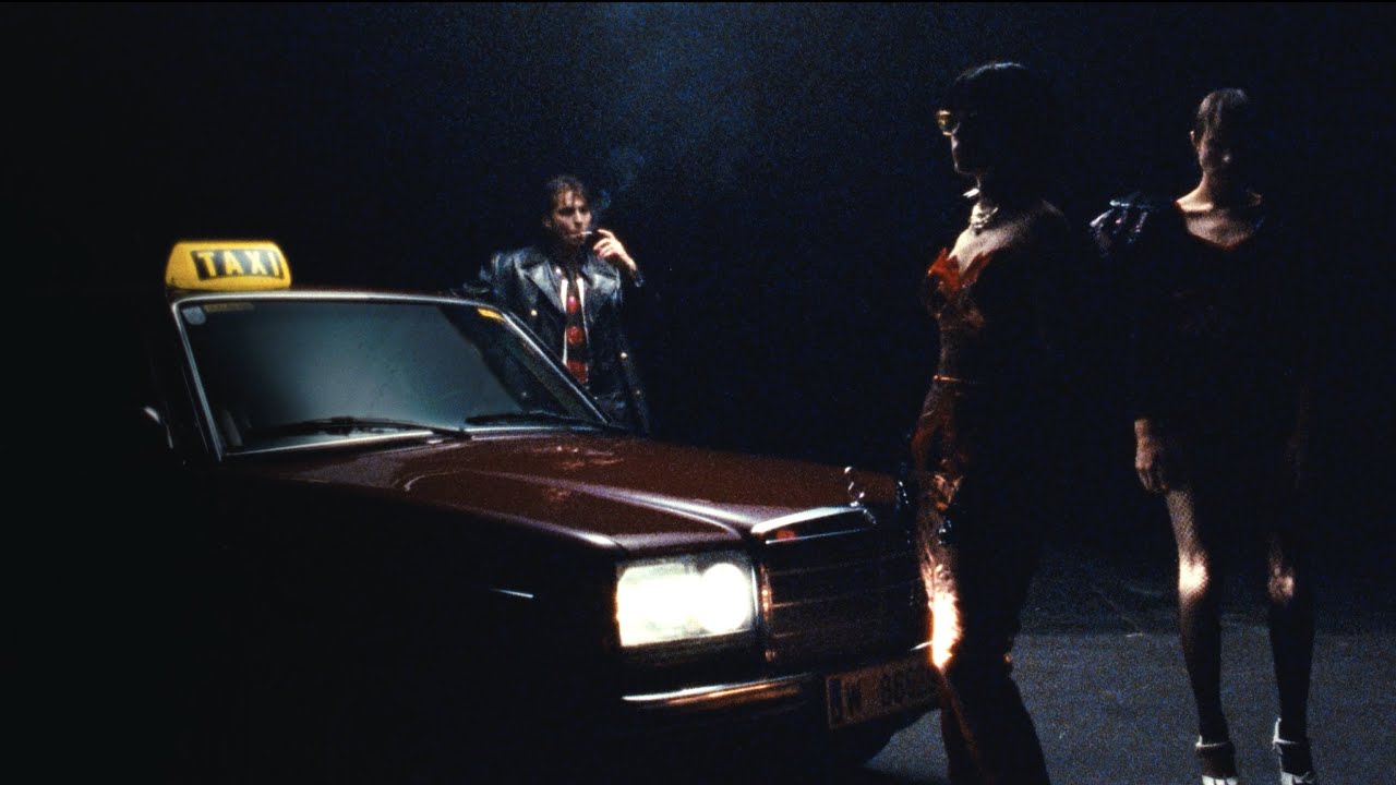 BIBIZA - "Schick mit Scheck" (official video) - YouTube