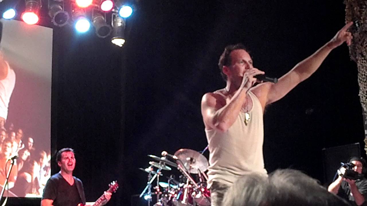 Patrick wilson singing collage of 80's rock tunes - YouTube