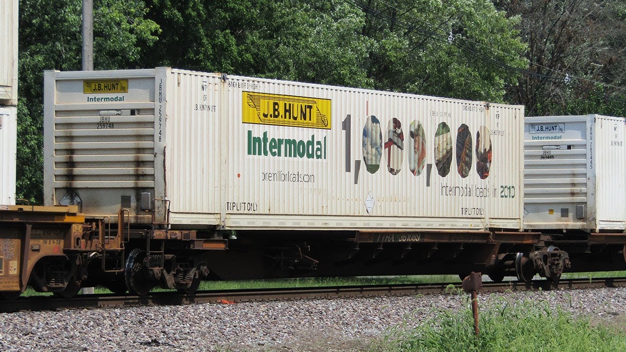 1,000,000th Intermodal Loads In 2010 JB Hunt Car On NS 223 - YouTube