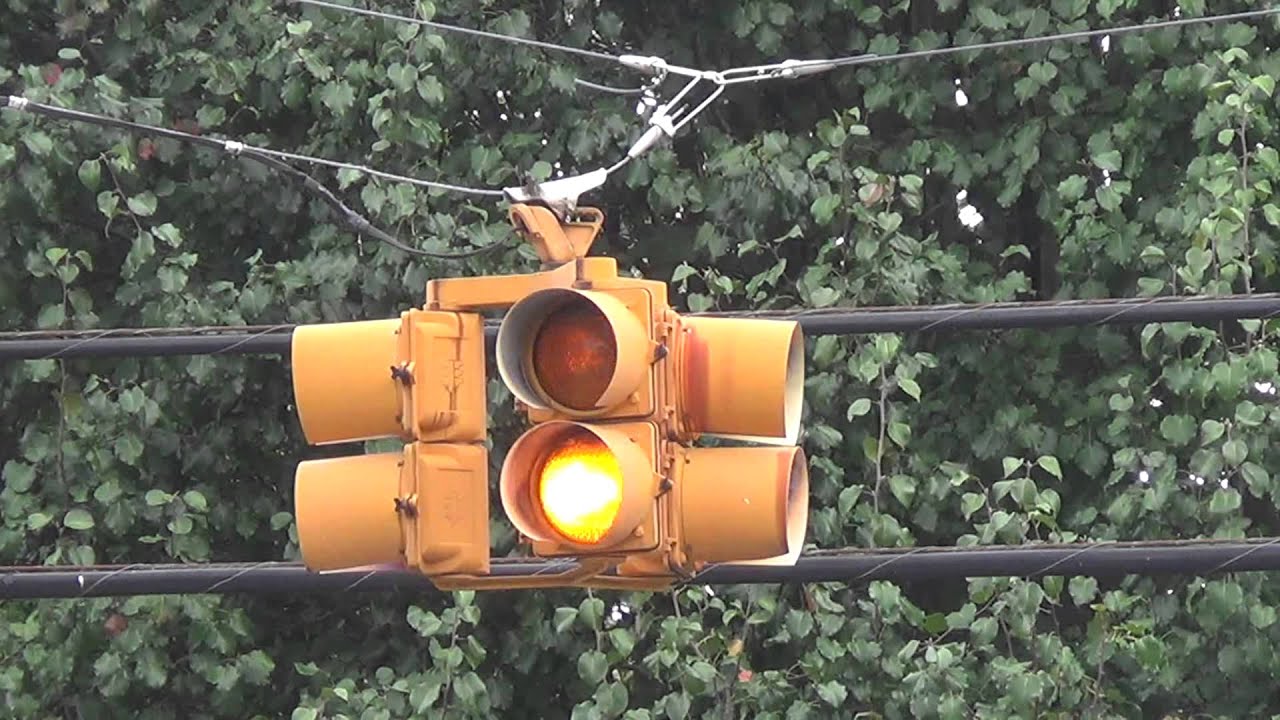 8 inch TSI Double Beacon Cluster - YouTube