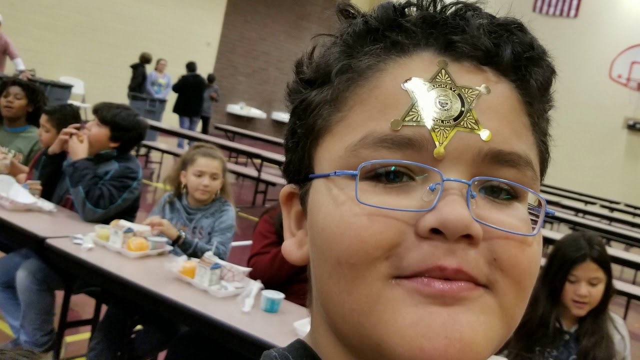 Bales Elementary Lunch with Blue - YouTube