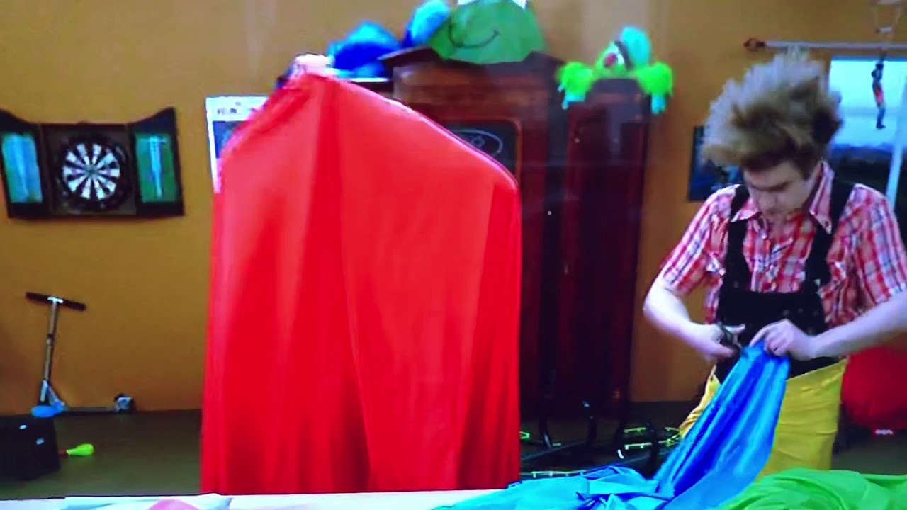 Algjör Sveppi (Búningarklessa) - YouTube