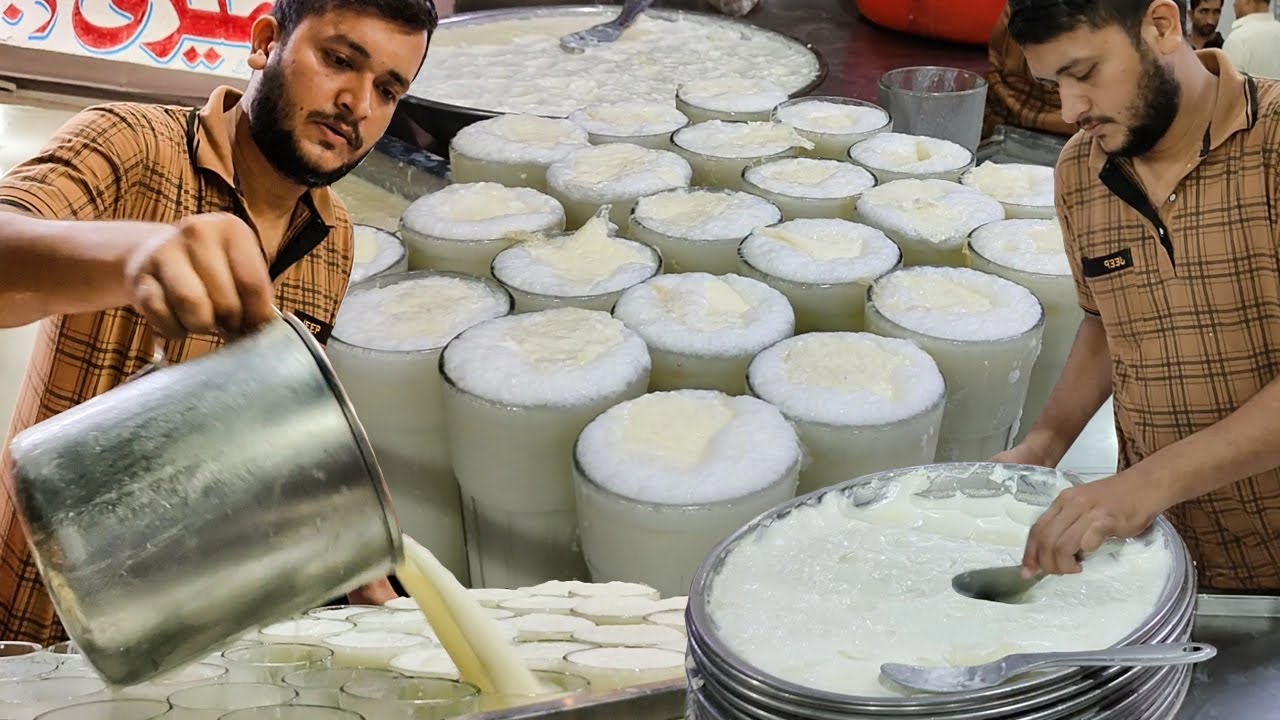 HUGE LASSI MAKING | Pakistani Street Food Mawa Rabri Lassi Maker ...
