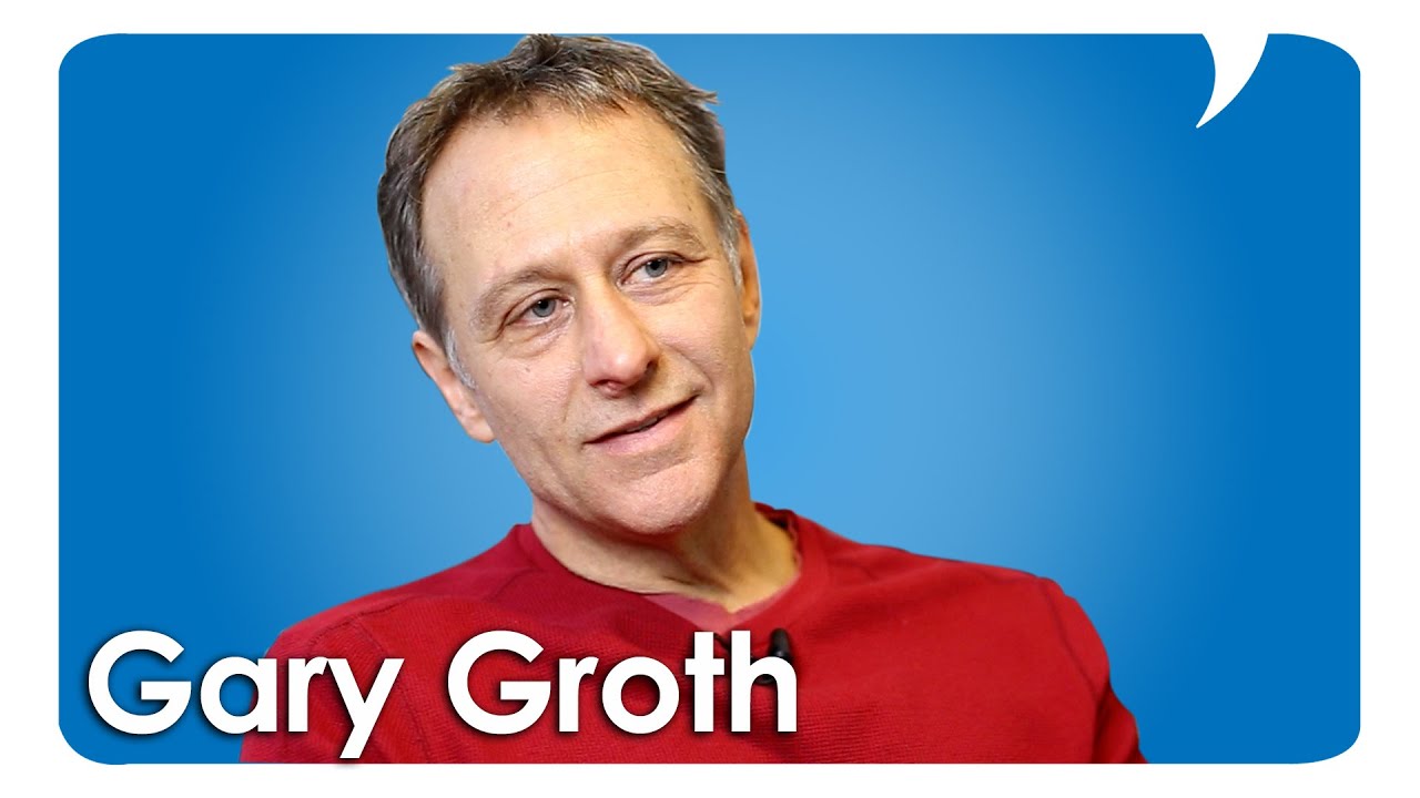 Gary Groth Talks Love & Rockets & Fantagraphics - YouTube