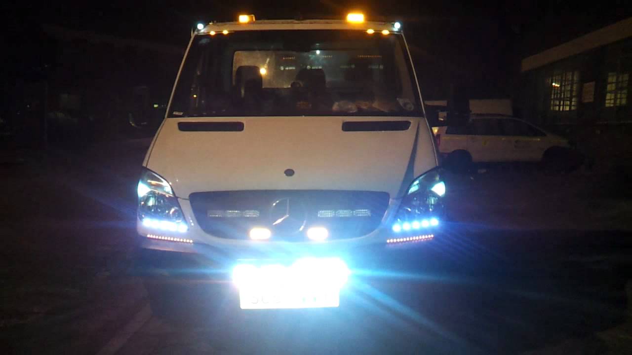 Mercedes Sprinter Recovery Truck with Very Nice Emergency Lights - YouTube