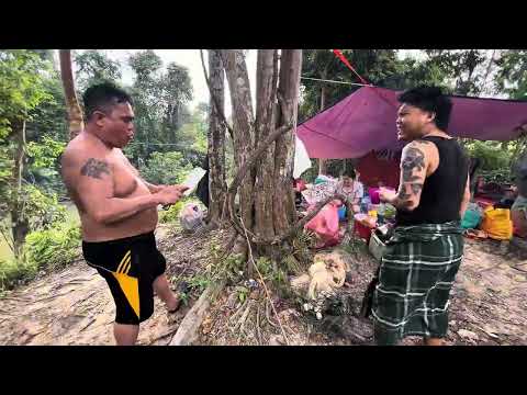 Waktu pagi di hutan.kita bakar ikan dan ayam.sambil minum air tapai👍👍🫡🫡 ...