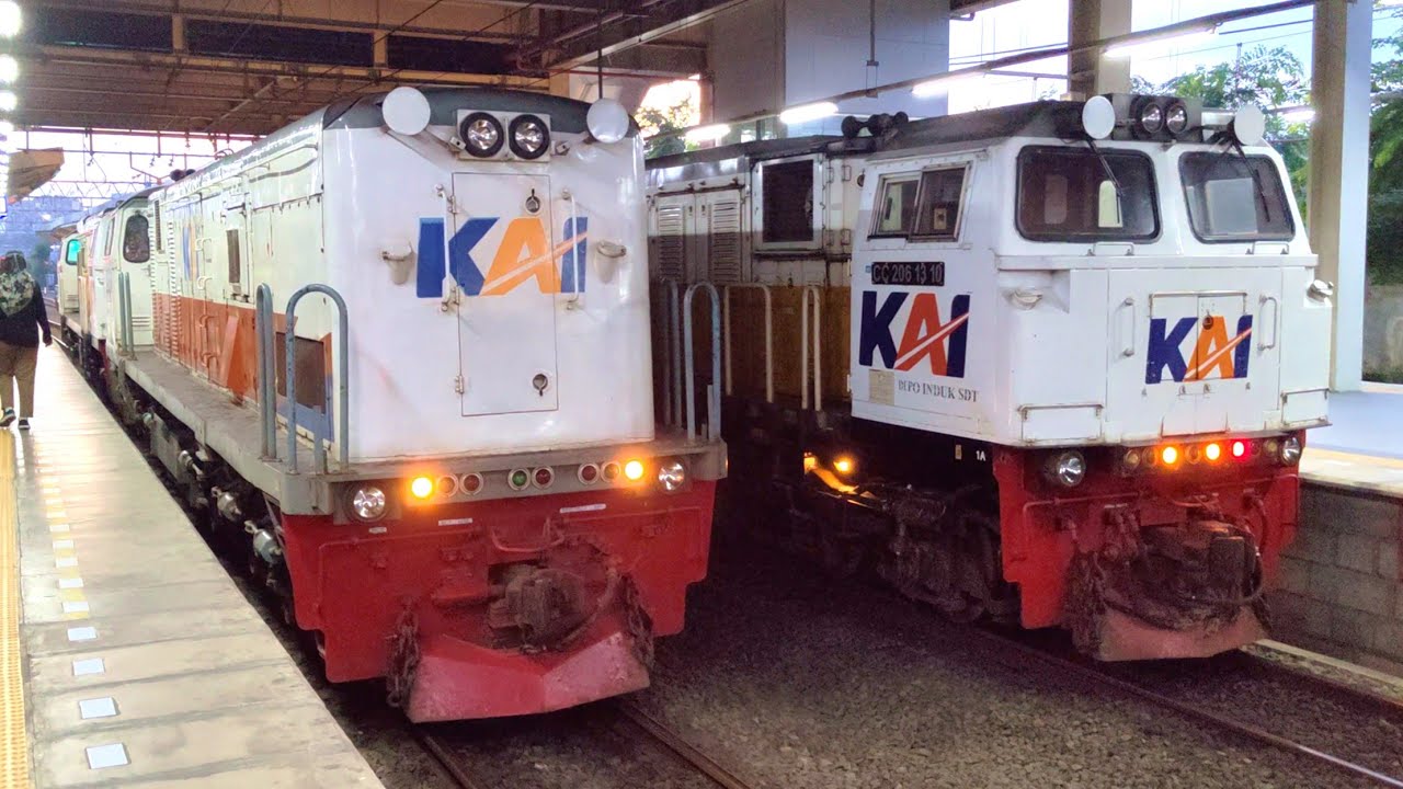 RAMAINYA KERETA API TERBARU DATANG DAN BERANGKAT PADA AWAL GAPEKA 2023 ...