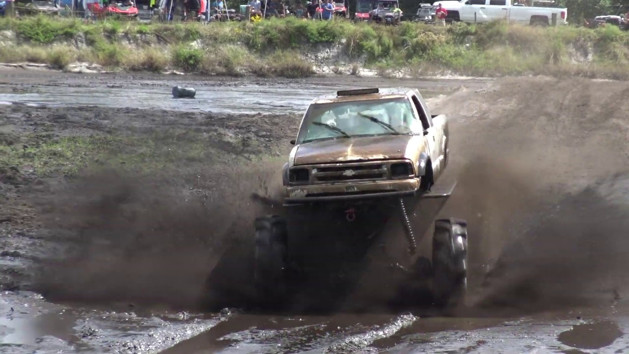 October Mud Bog 2018 - YouTube