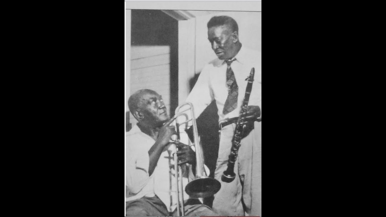 Emile Barnes with Kid Thomas Algiers Stompers: Kid Thomas's Boogie ...