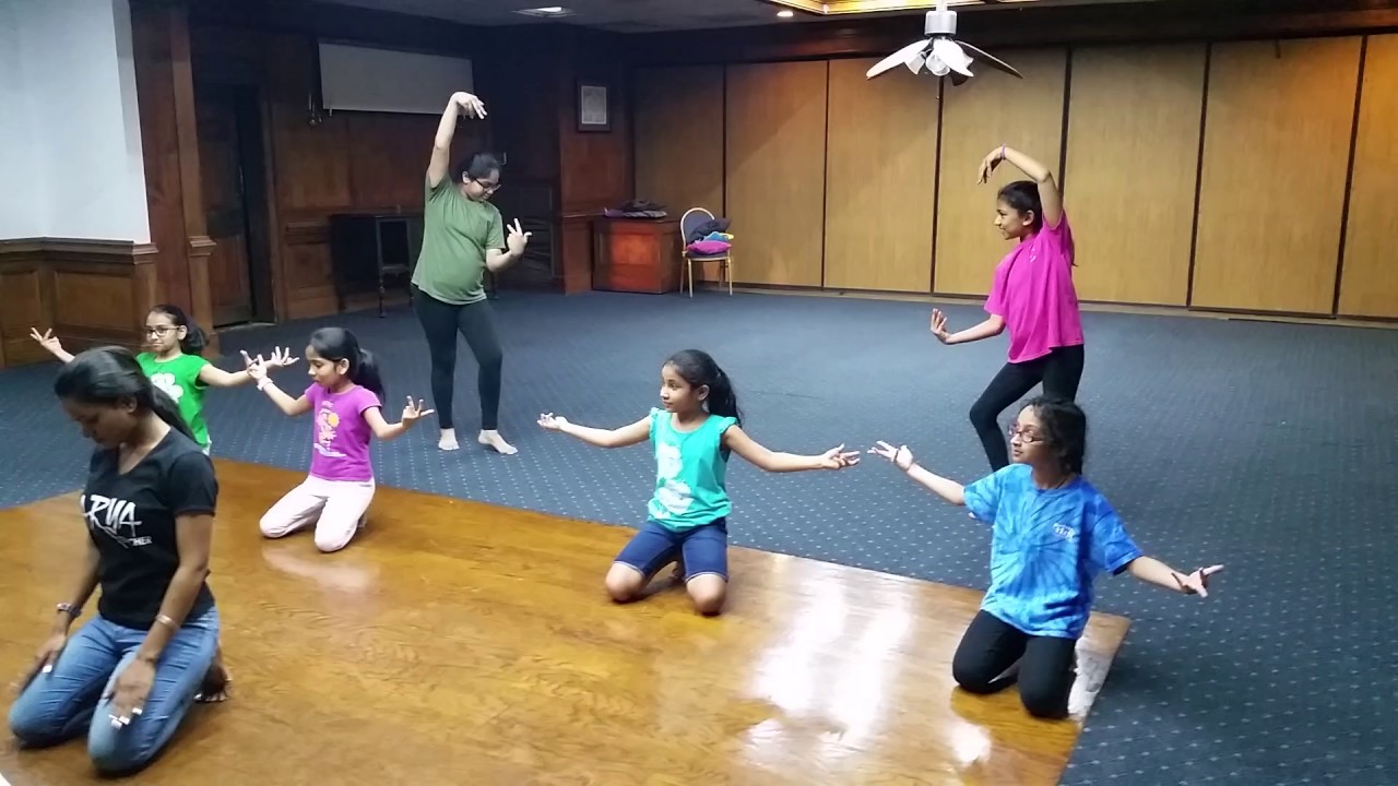 Flo dance 1 - YouTube