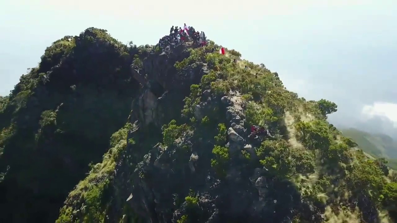 Puncak Sejati gunung Sumbing by drone - YouTube