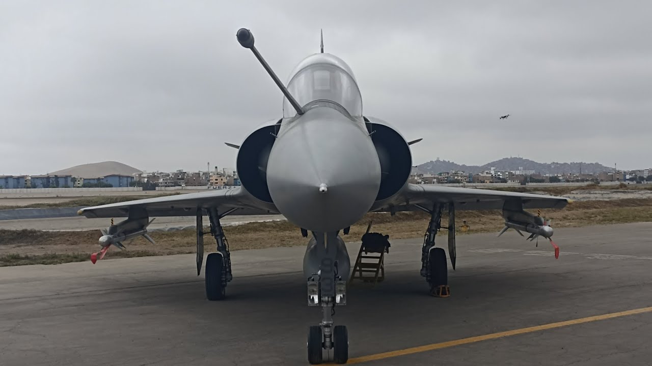 Mirage 2000 DP - Fuerza Aérea del Perú - YouTube