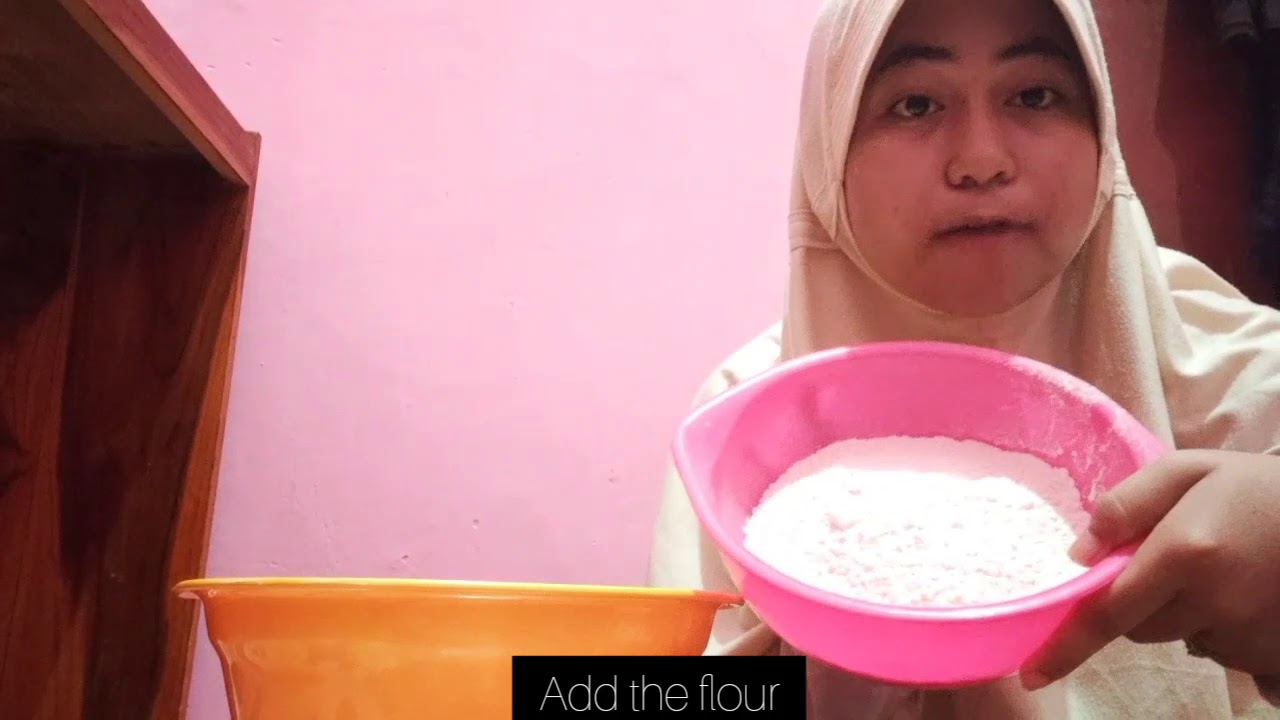How To Make Pukis? *English task* - YouTube