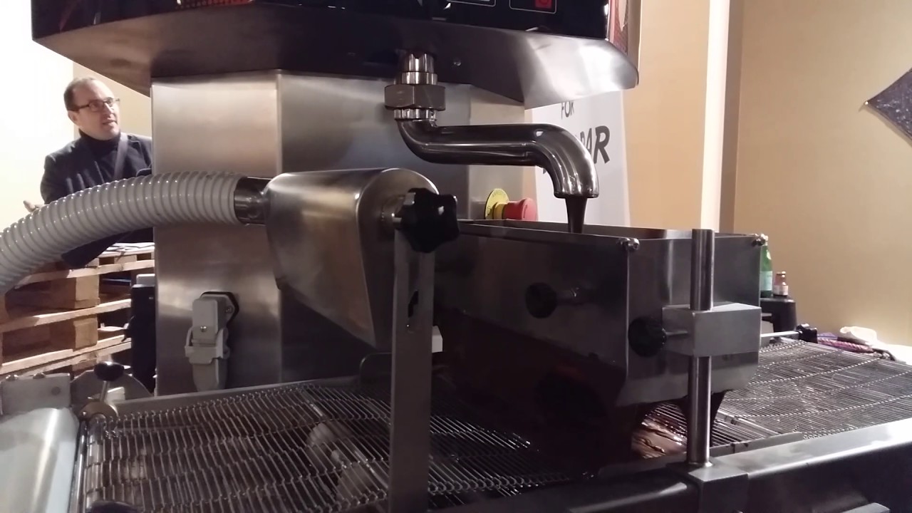 Maquinaria moderna para procesar el cacao a chocolate - YouTube