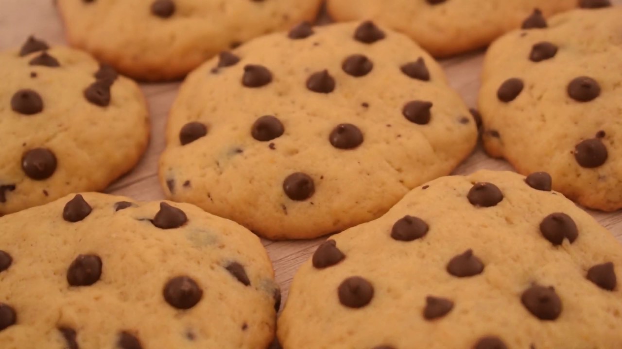 ¡GALLETAS con chispitas de CHOCOLATE sin BATIDORA! - YouTube