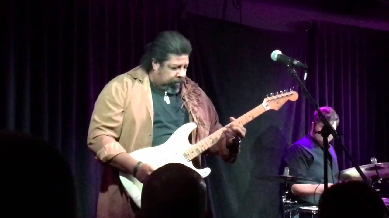 Jimmy D Lane-(Instrumental)1st Song @violet's Venue Jan 9-2016 - YouTube