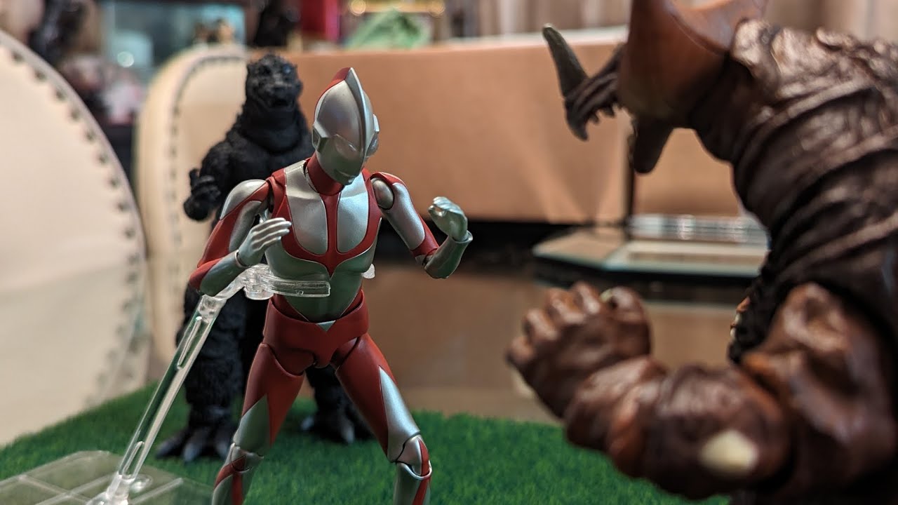Gomora vs Shin Ultraman test (Stop-motion) - YouTube