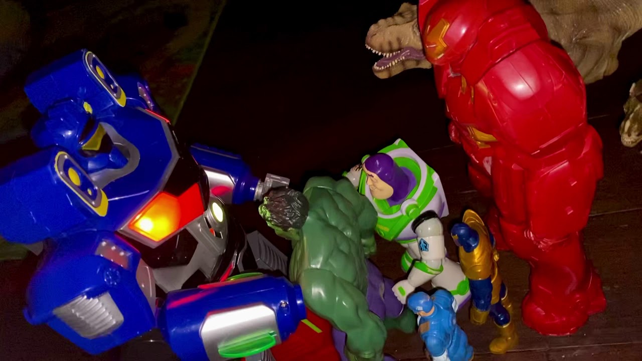 Astro Bot Fights Everyone!! - YouTube