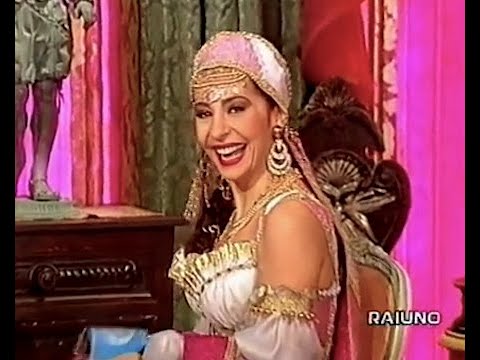 La zingara. Sigla di testa. Con Cloris Brosca (1997) - YouTube