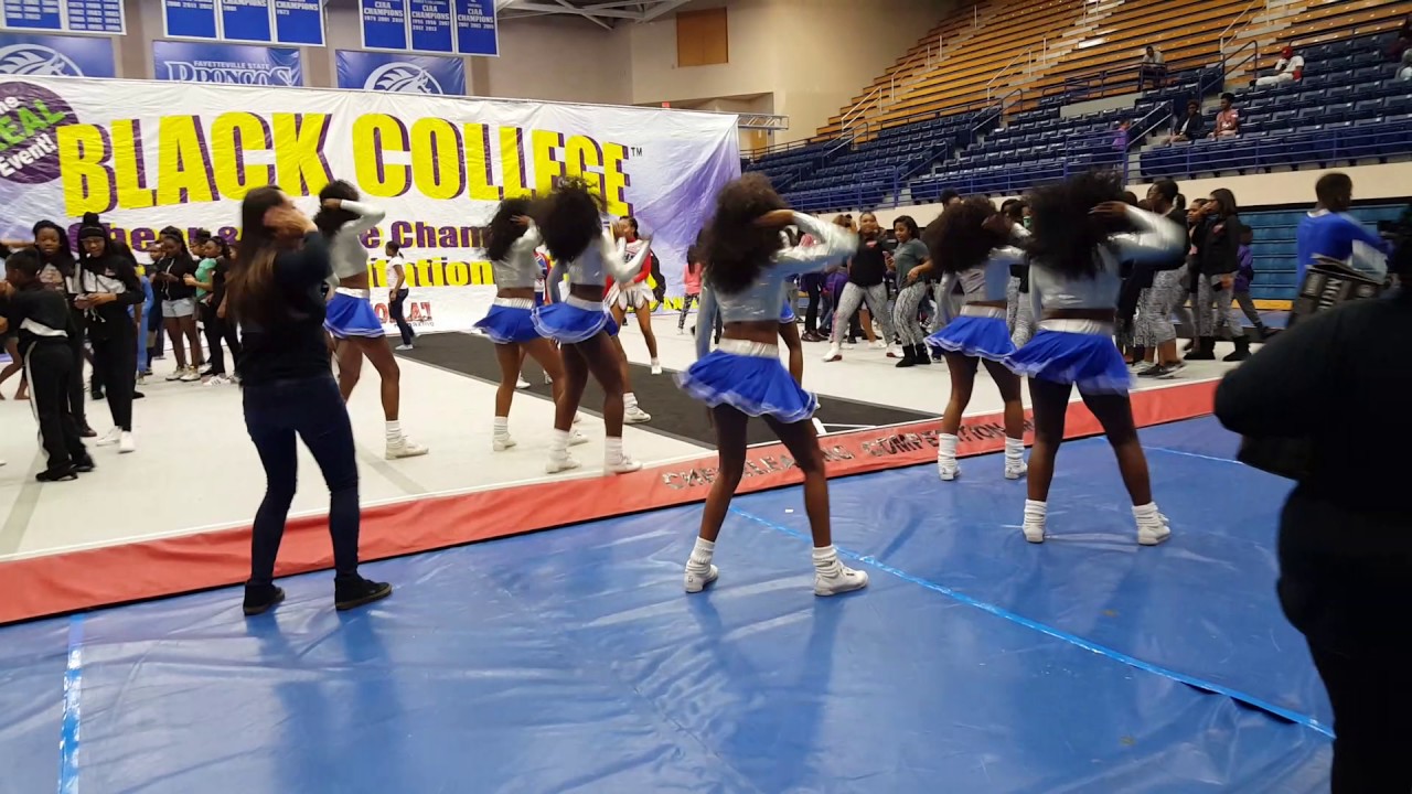Cheer Phi Smoov 2017 Workout - YouTube