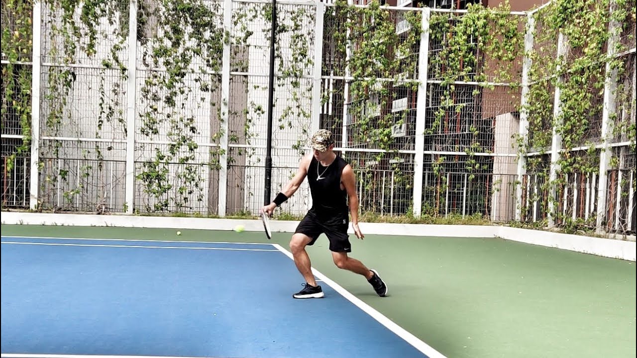 Tennis Defensive & Offensive Backhand Tips - YouTube